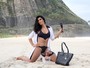 EGO Mary Silvestre exibe curvas em foto de biquíni nos bastidores de